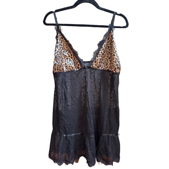 Free People | Intimates & Sleepwear | Vintage Leopard Print And Black ...